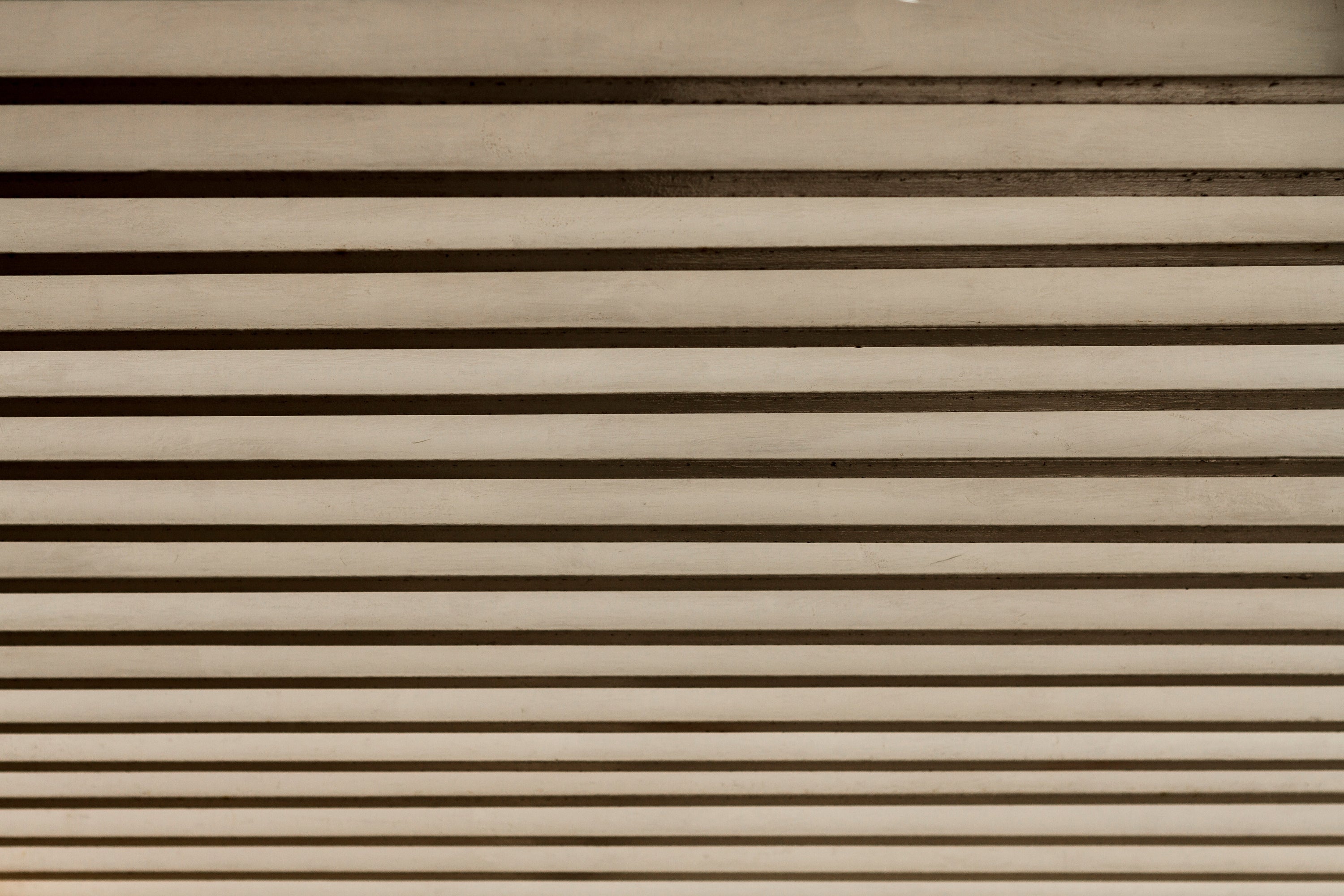 What are the Different Slatted Cladding Colours? – Tuda Grass